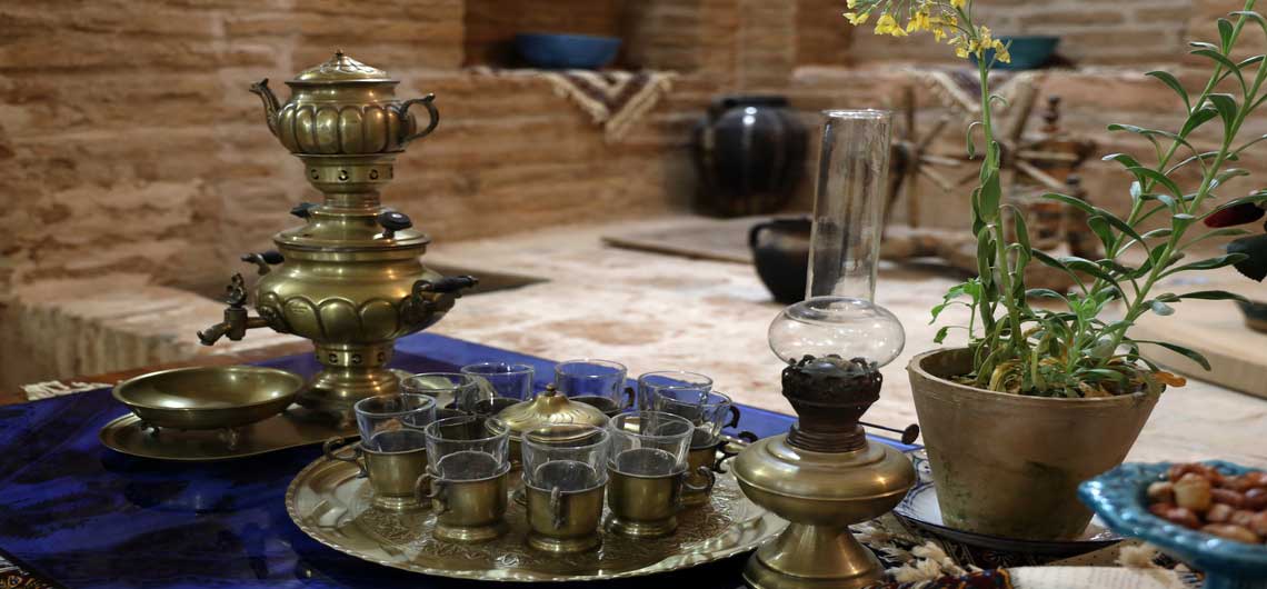 Haft - Sin Table - ADVENTURE IRAN Official Website - Iranian Tour ...